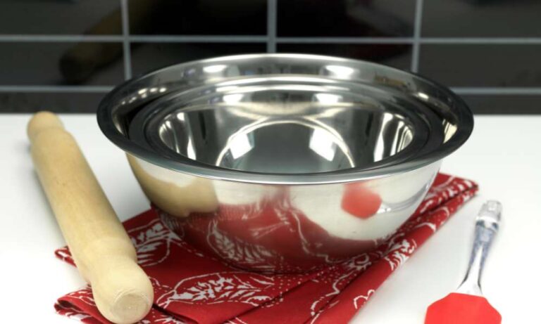 When Not To Use Metal Mixing Bowls - House Arctic